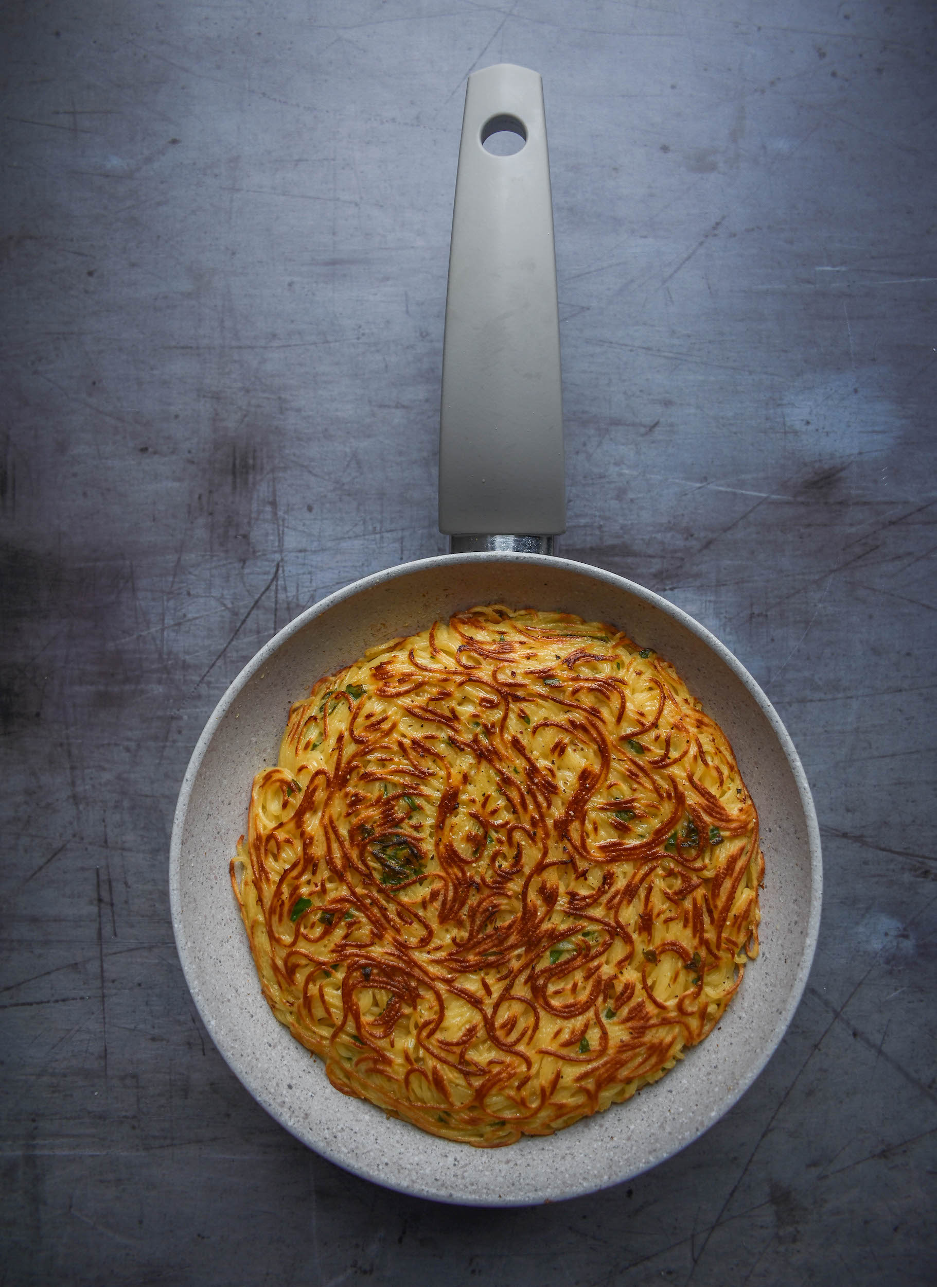 Froġa tat-Tarja (Maltese Pasta Omelette) - Apron & Whisk