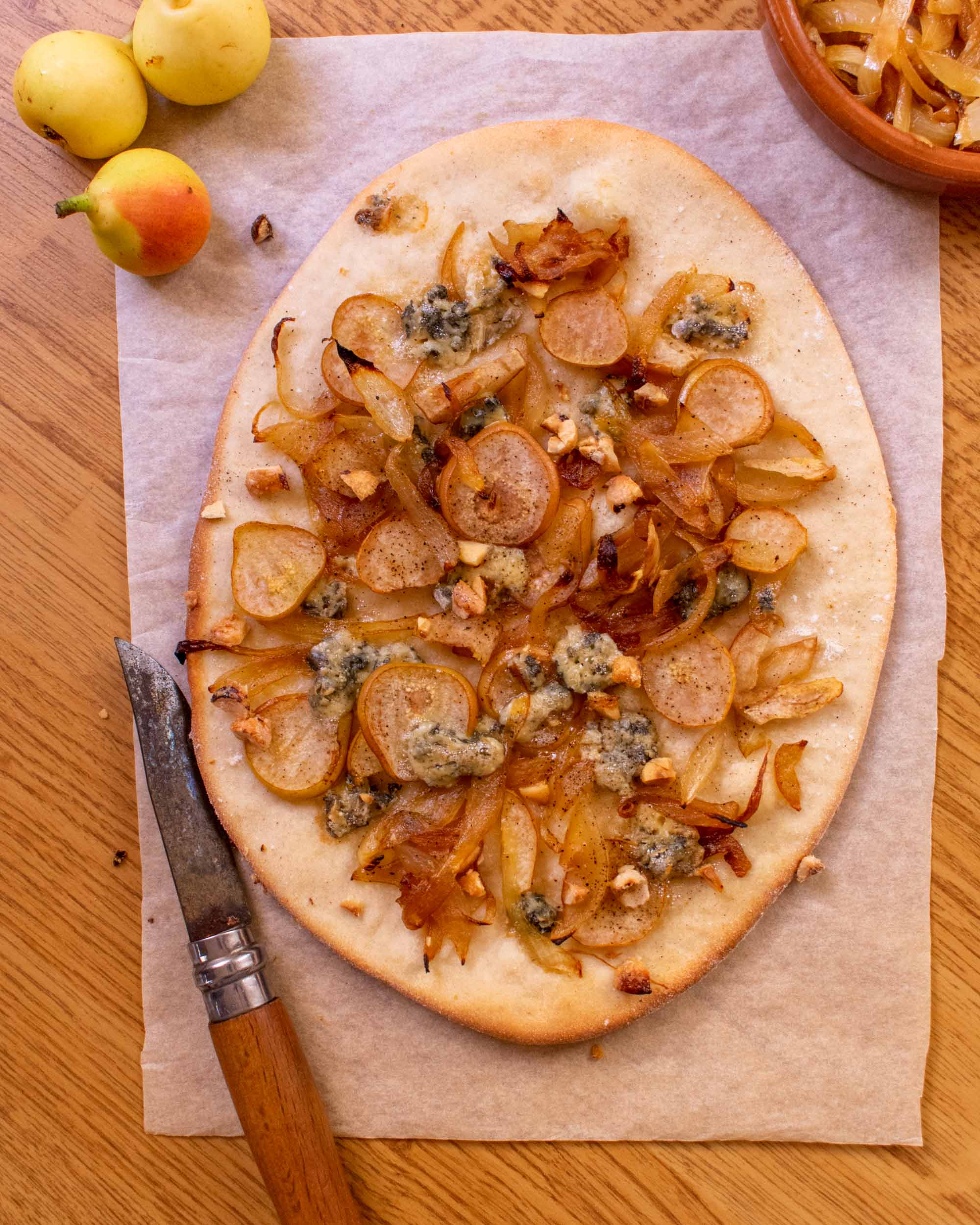 Bambinella flatbread with blue cheese and caramelised onions All ...