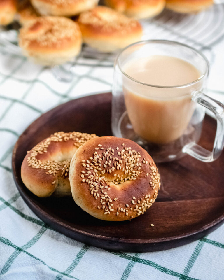 Qagħaq tal-Ħmira - Maltese Yeast Rings - Apron & Whisk