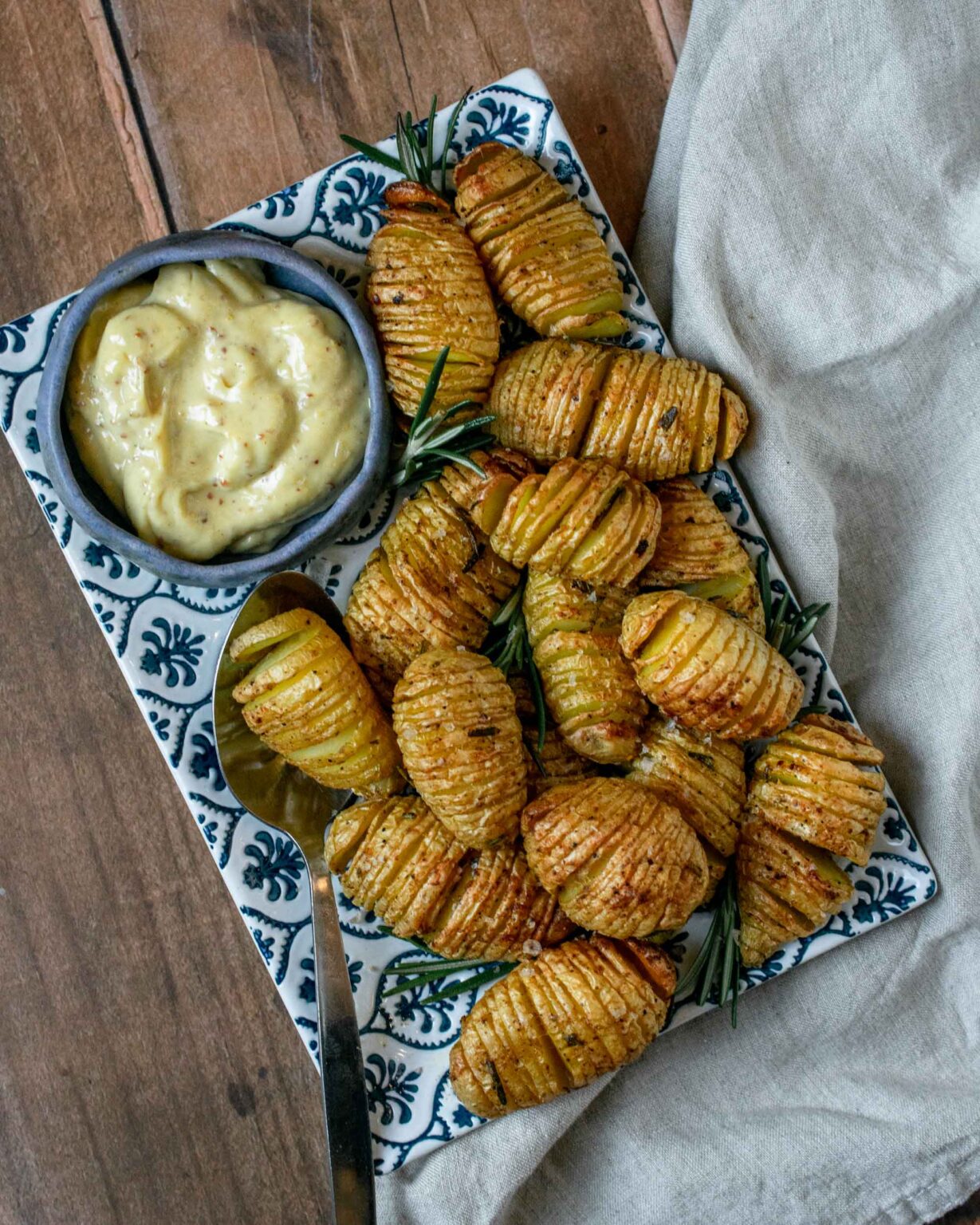 Mini Hasselback Potatoes - Apron & Whisk