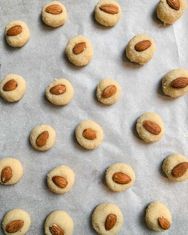 Biskuttini tal-Lewż (Maltese Almond biscuits) - Apron & Whisk