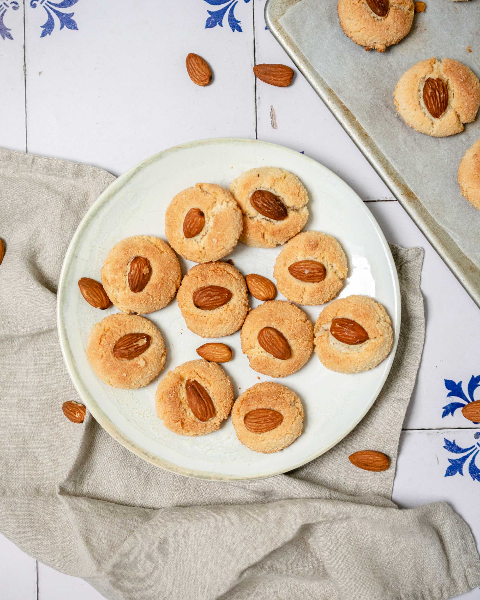 Biskuttini tal-Lewż (Maltese Almond biscuits) - Apron & Whisk
