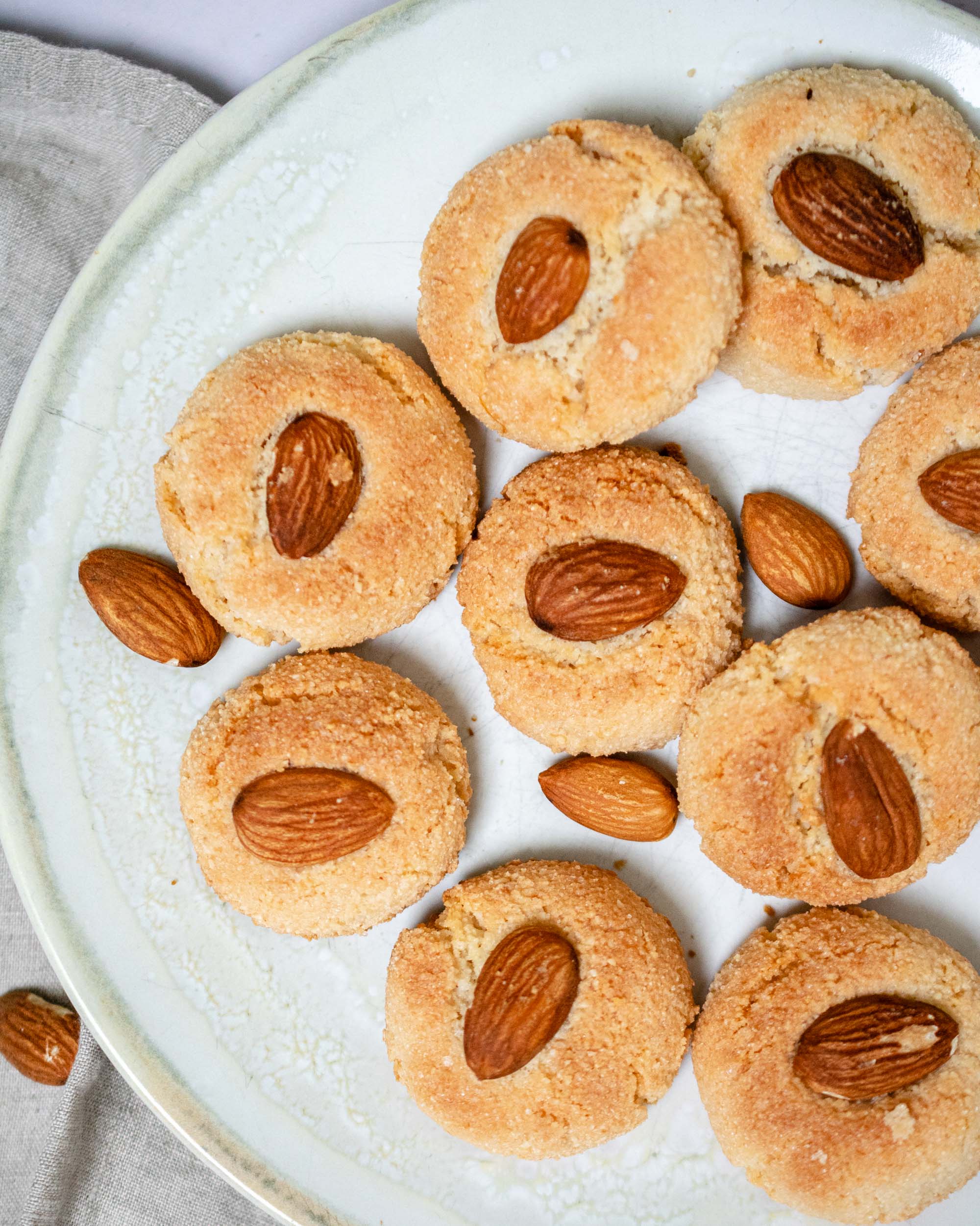 Biskuttini tal-Lewż (Maltese Almond biscuits) - Apron & Whisk